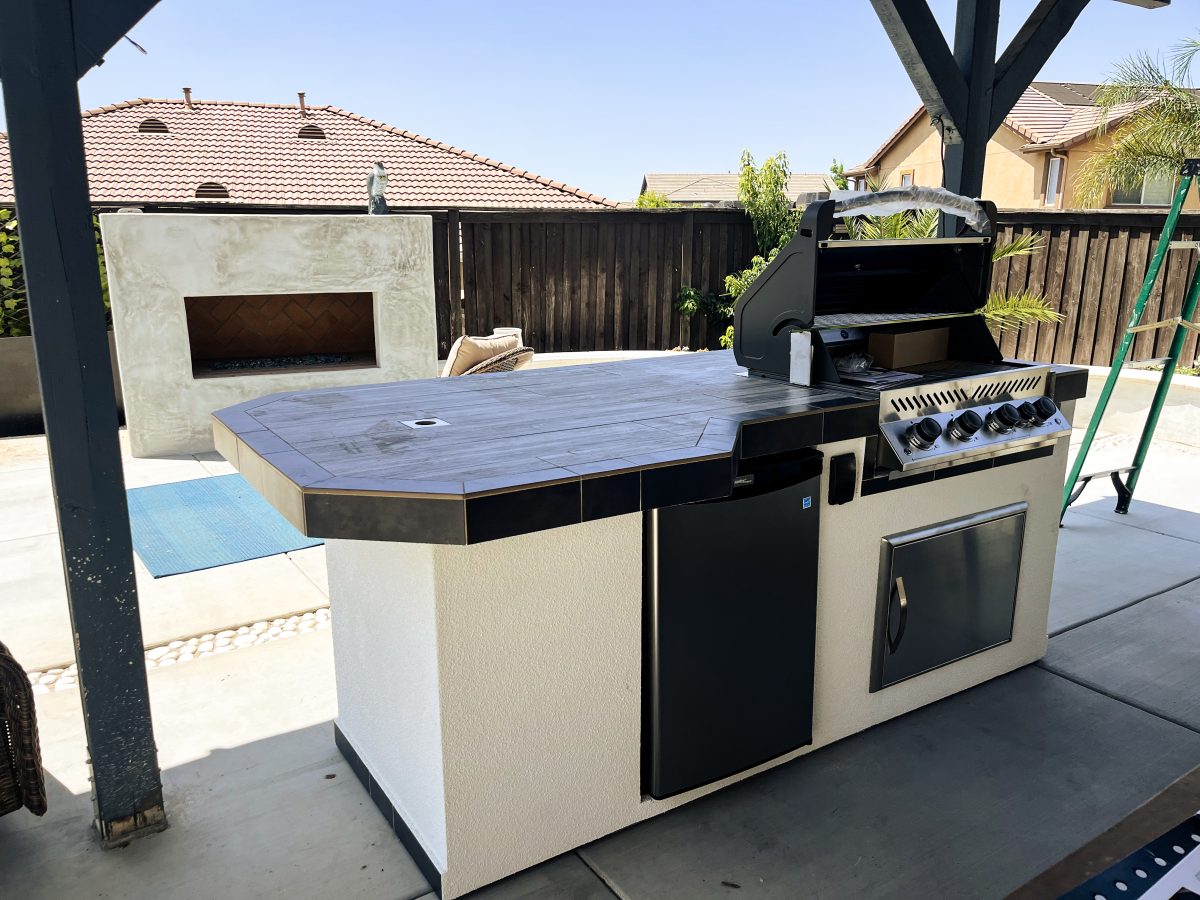Napoleon Grills | Extreme Backyard Designs